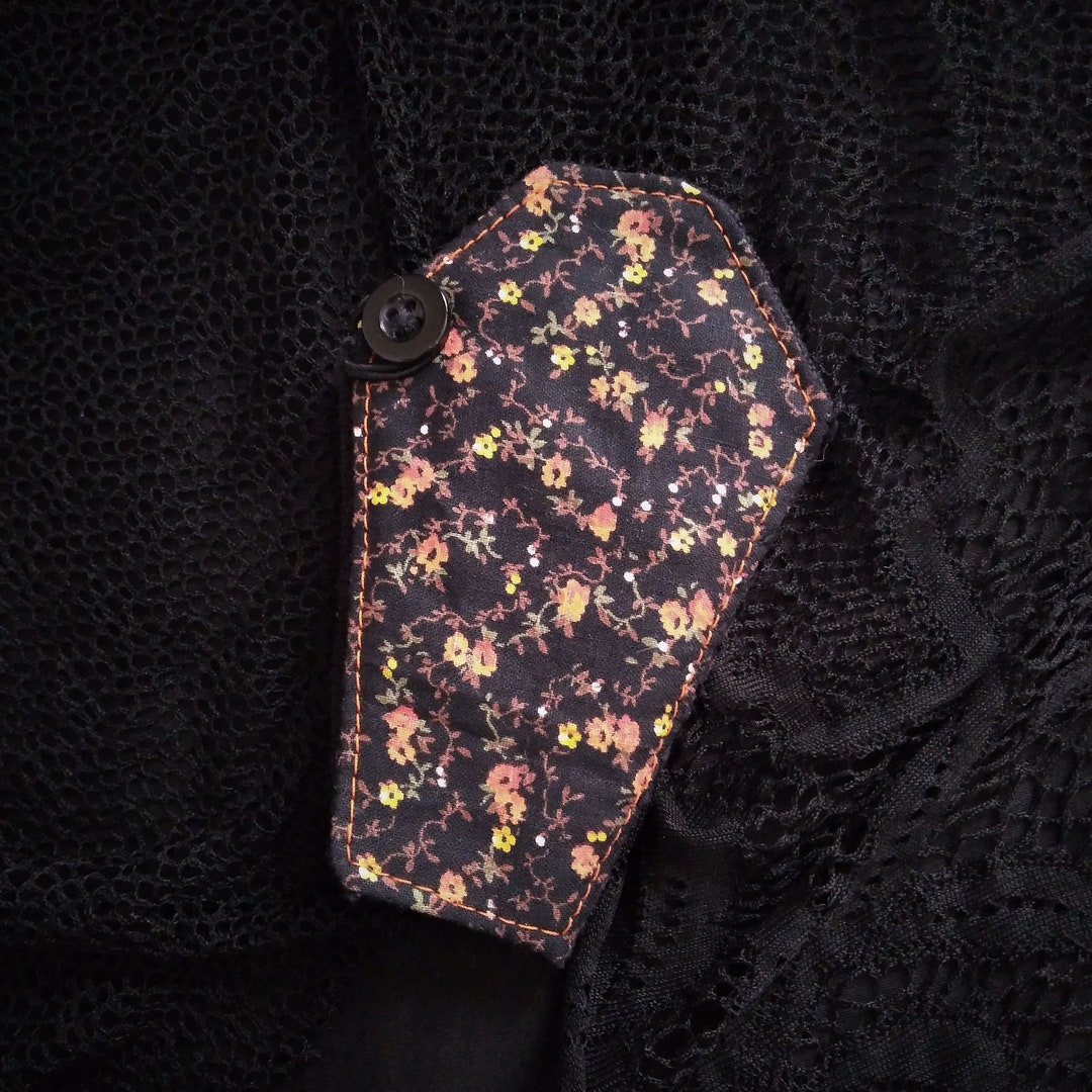 Bramble Coffin Needle Book - Etsy