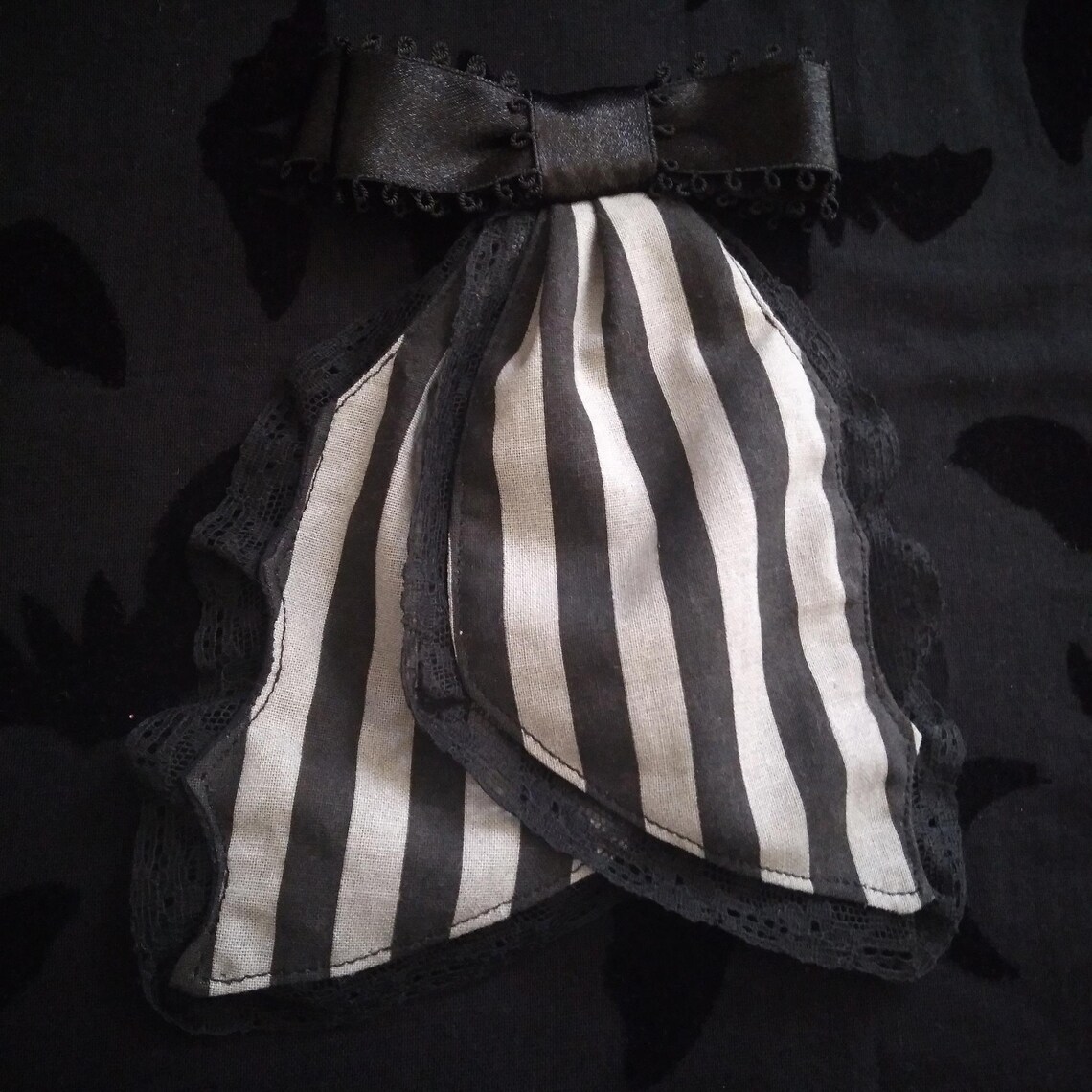 Icabod Batwing Mini Jabot - Etsy
