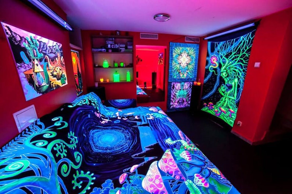 Psychedelic Bedset : Space Jungle. UV Active Trippy Bedding. - Etsy