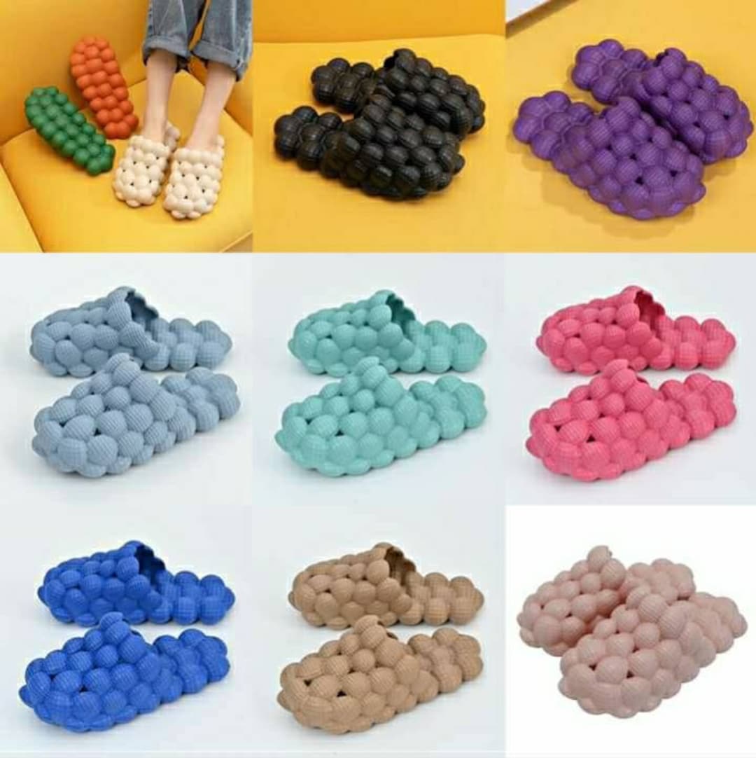 Bubble Foam Slippers Soft Foam Sliders Massage Foam Slippers Unisex ...