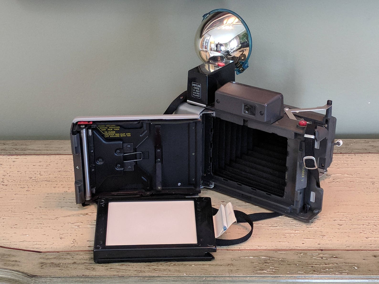 Polaroid 104 Automatic Land Camera Original Genuine Leather Camera Case ...