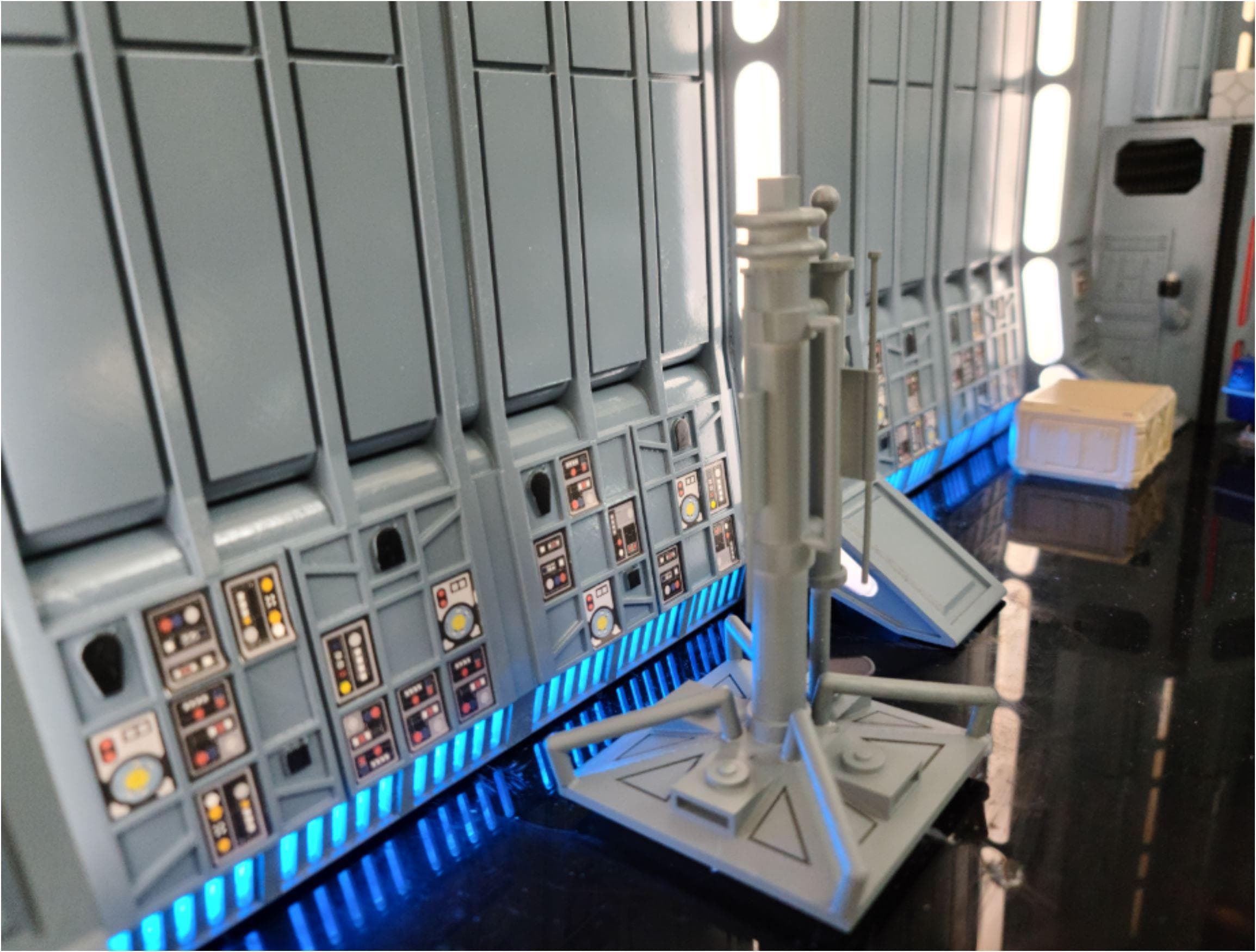 Star Wars Death Star Docking Bay 327 Hangar 4 Modular Wall Panels ...