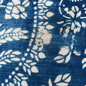 Chinese Vintage Batik Indigo Blue and White Hemp Fabric, Chinoiserie ...