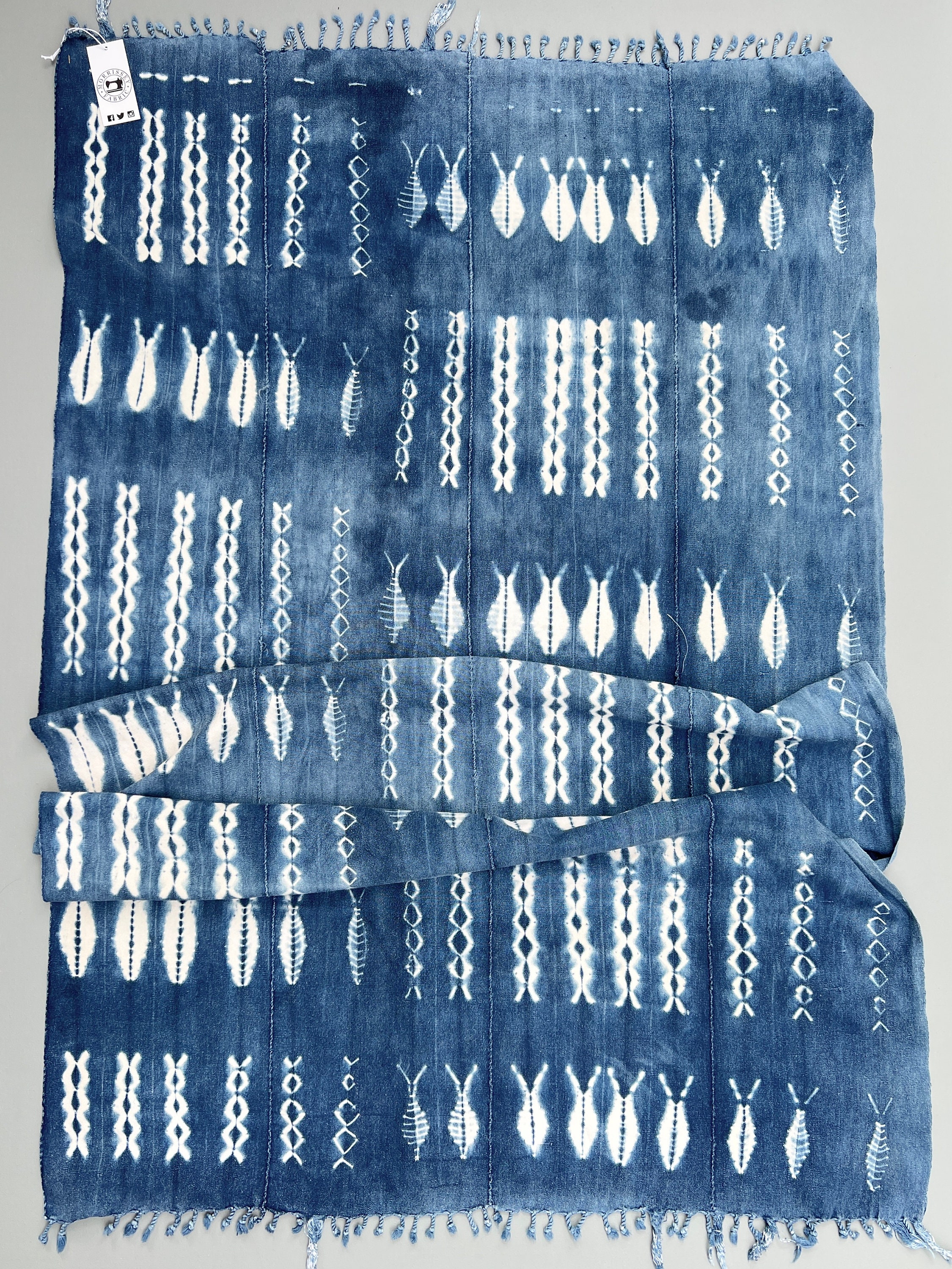 Vintage Shibori, tie dyed Fish indigo mudcloth, African textile with ...