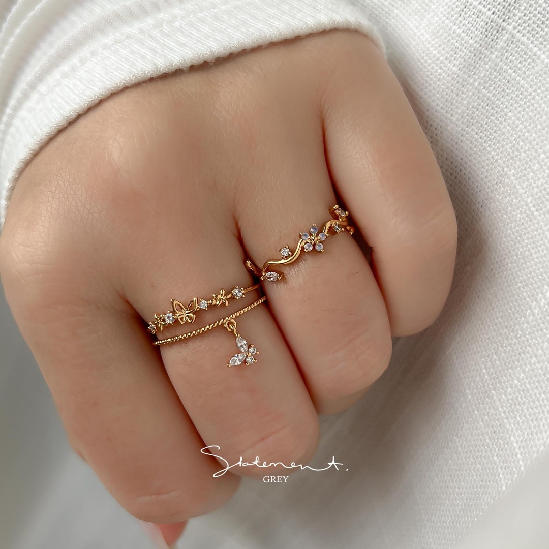 Fiorella Vine Ring, Flower Ring, Floral Ring, Friendship Ring, Leaf Ring, Layering Ring for Her ...