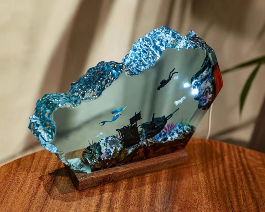 Littl.e M.ermaid & Human Epoxy Resin Wood Night Light, Large Epoxy ...