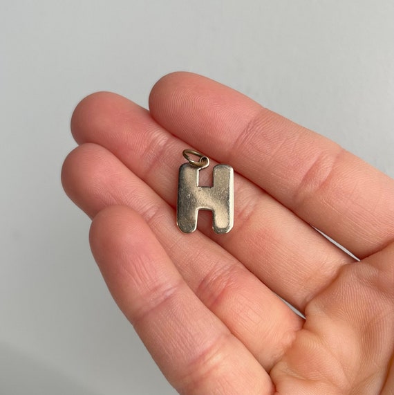 Vintage Boxy Letter H Charm in 14k Gold - Gem