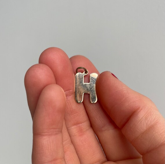 Vintage Boxy Letter H Charm in 14k Gold - Gem