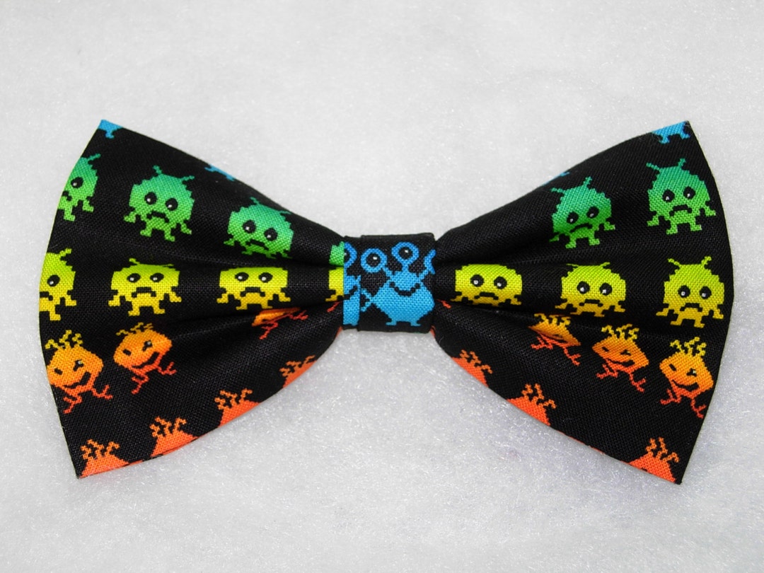 Video Game Bow Tie | Colorful Space Aliens | Pre-tied Bow Tie | Classic ...