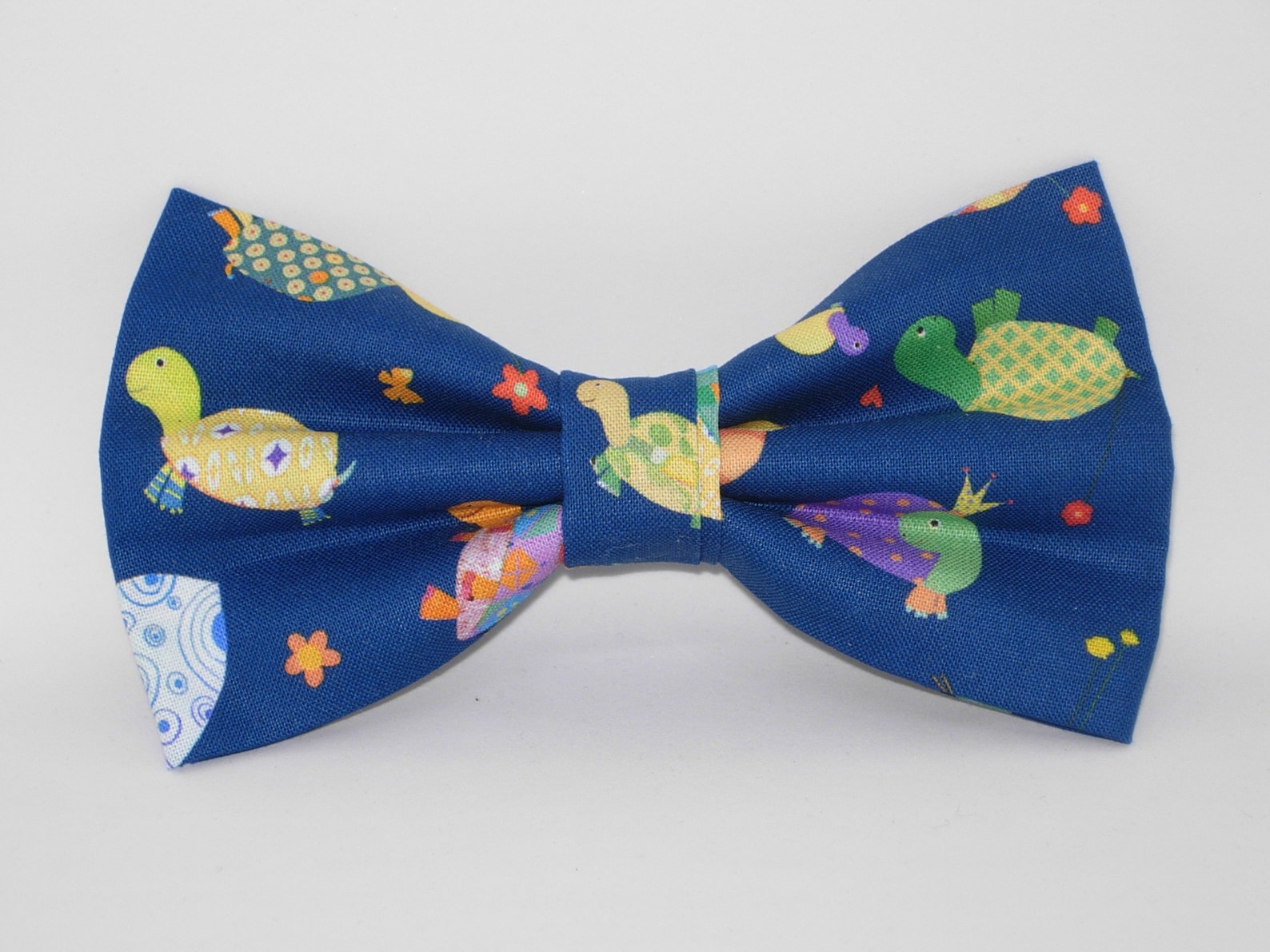 Turtle Bow Tie Playful Turtles on Navy Blue Self-tie or - Etsy
