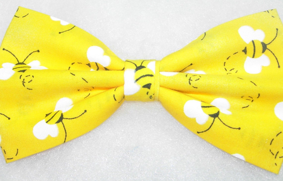 Bees Bow Tie, Honey Bees on Yellow, Bumble Bees, Pre-tied Bow Tie, Bow ...