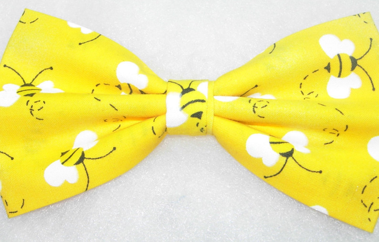 Bees Bow Tie Honey Bees on Yellow Bumble Bees Pre-tied Bow - Etsy