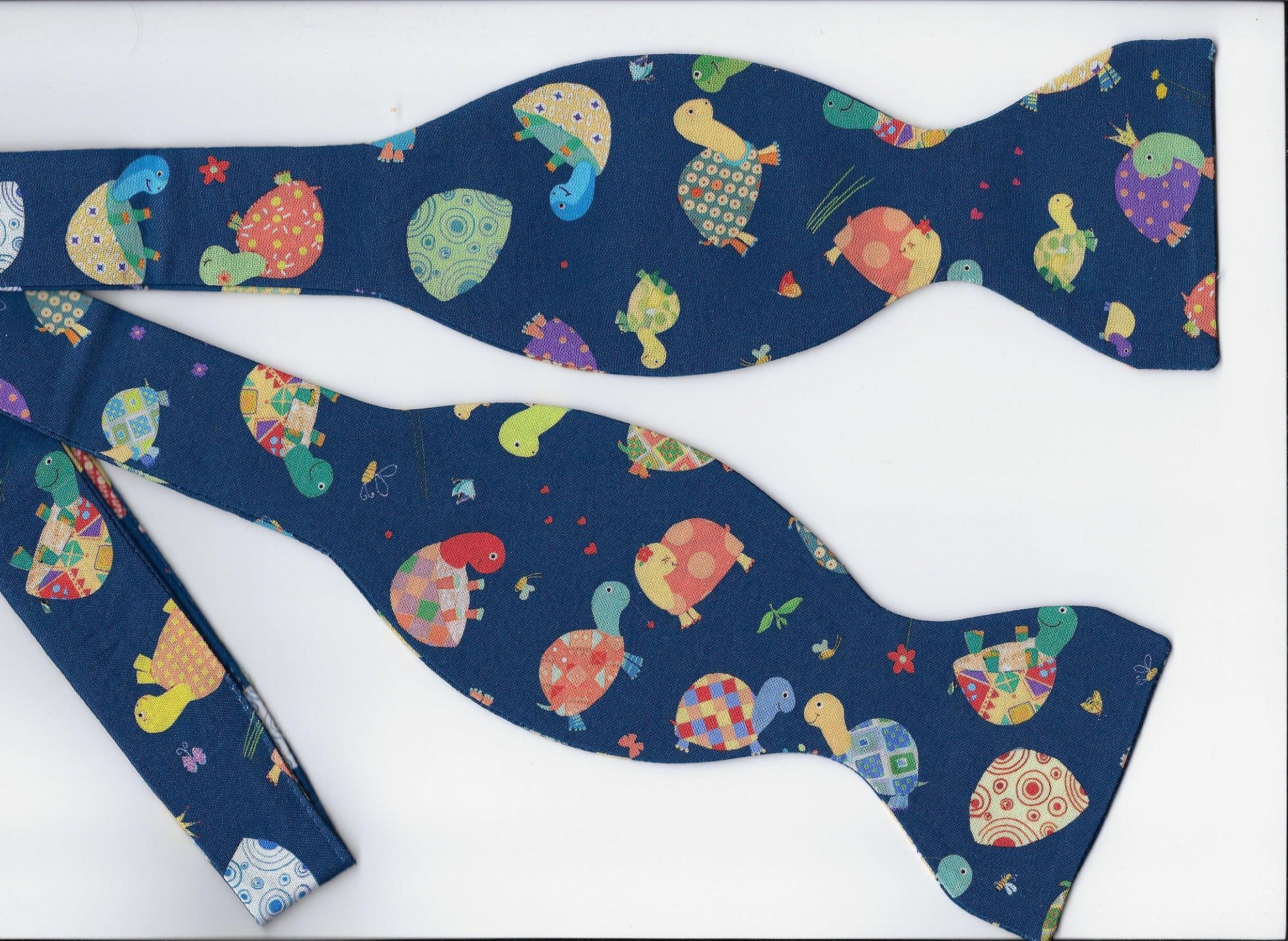 Turtle Bow Tie Playful Turtles on Navy Blue Self-tie or - Etsy