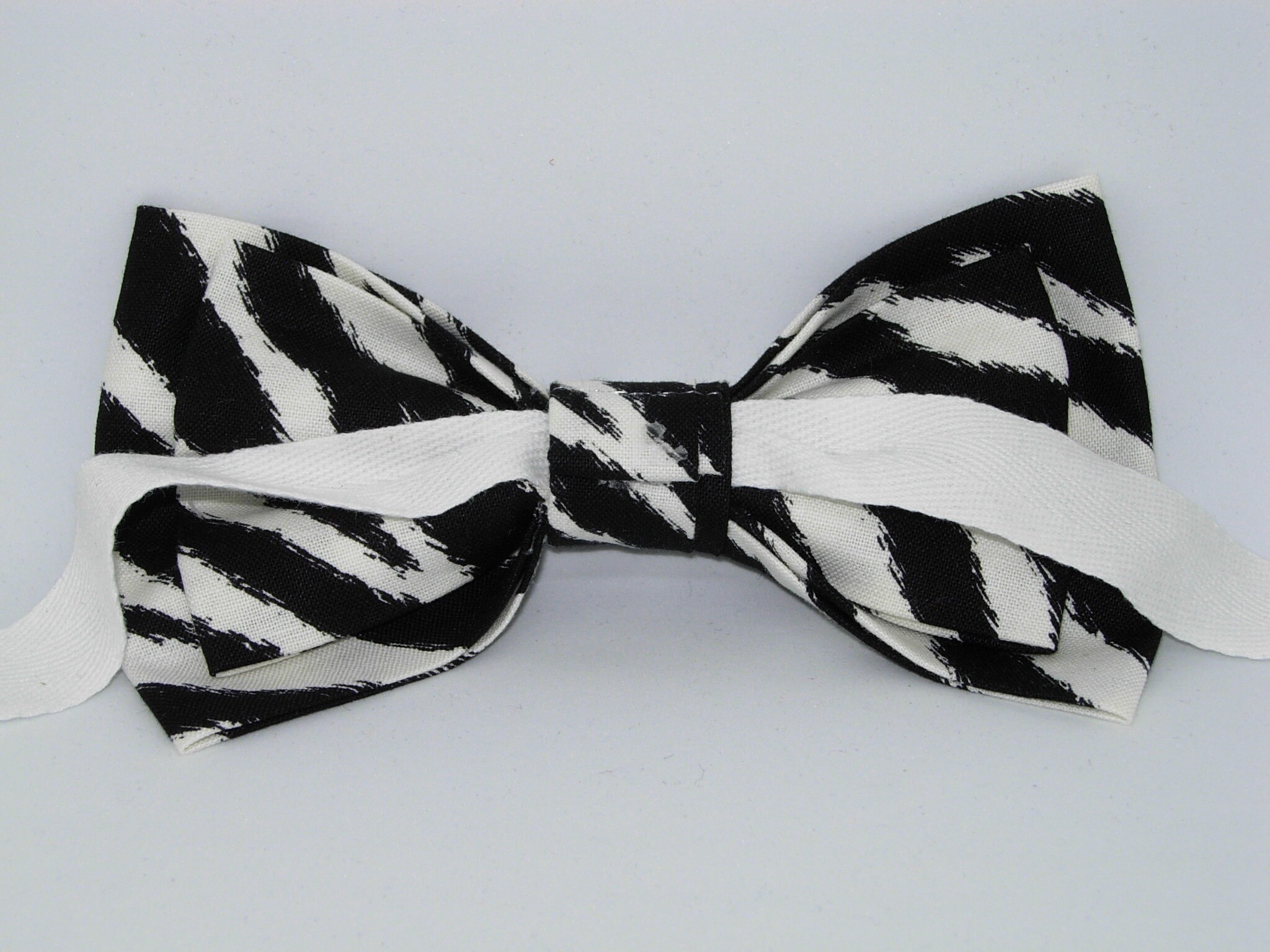 Zebra Print Bow Tie Black & White Zebra Stripes Self-tie or - Etsy