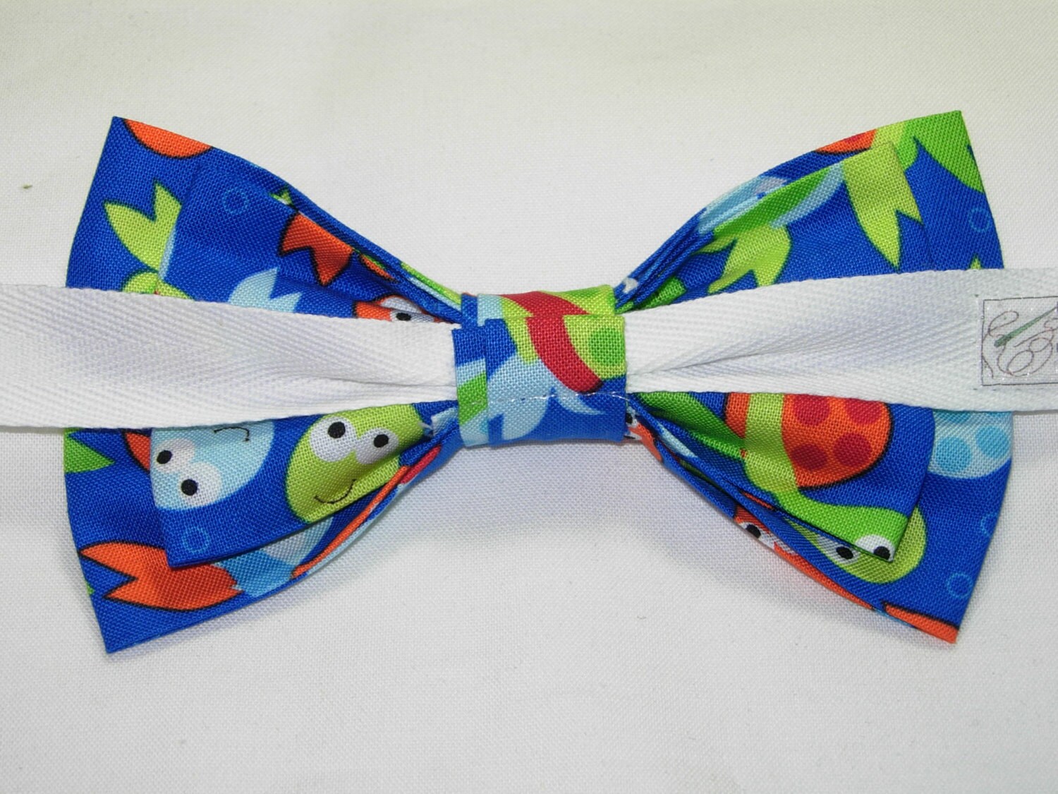Sea Turtles Bow Tie Baby Sea Turtles on Blue Pre-tied Bow - Etsy