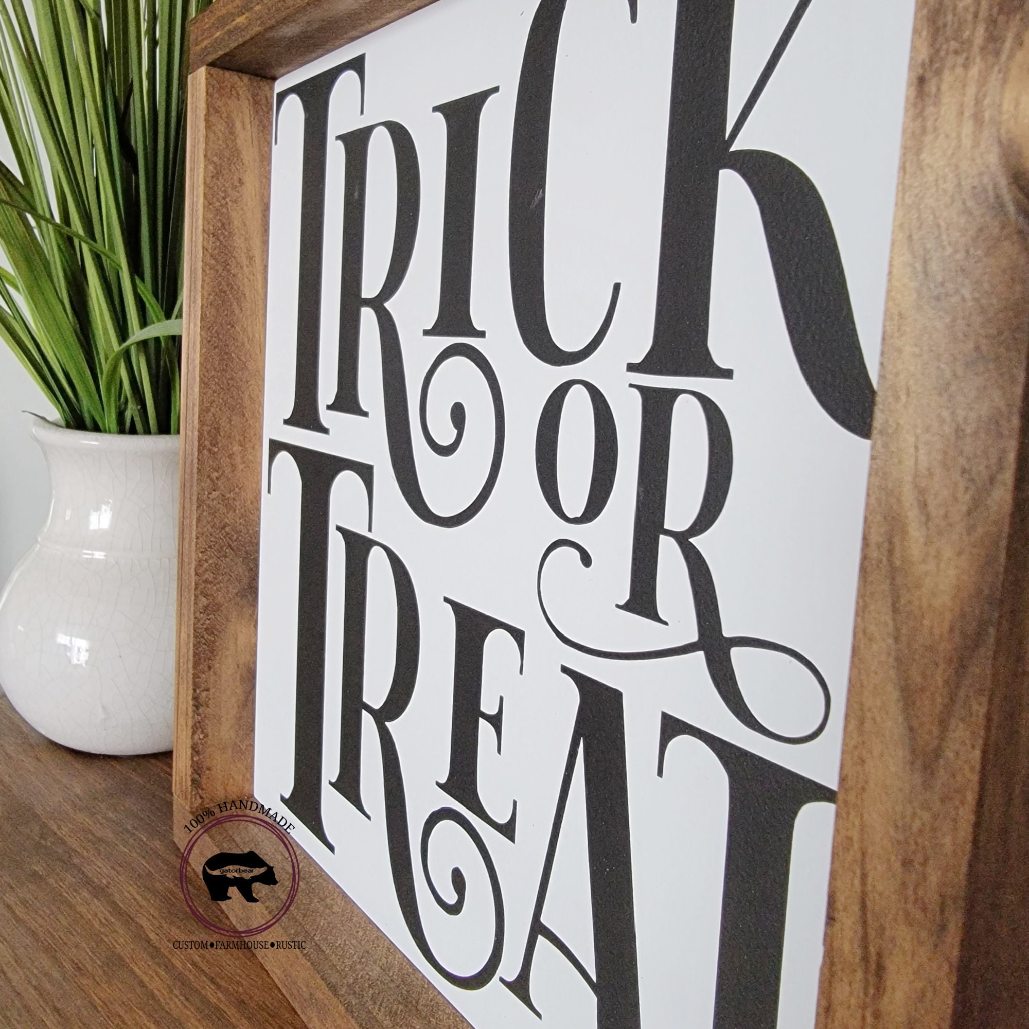Trick or Treat Sign Halloween Wood Sign Farmhouse Halloween - Etsy