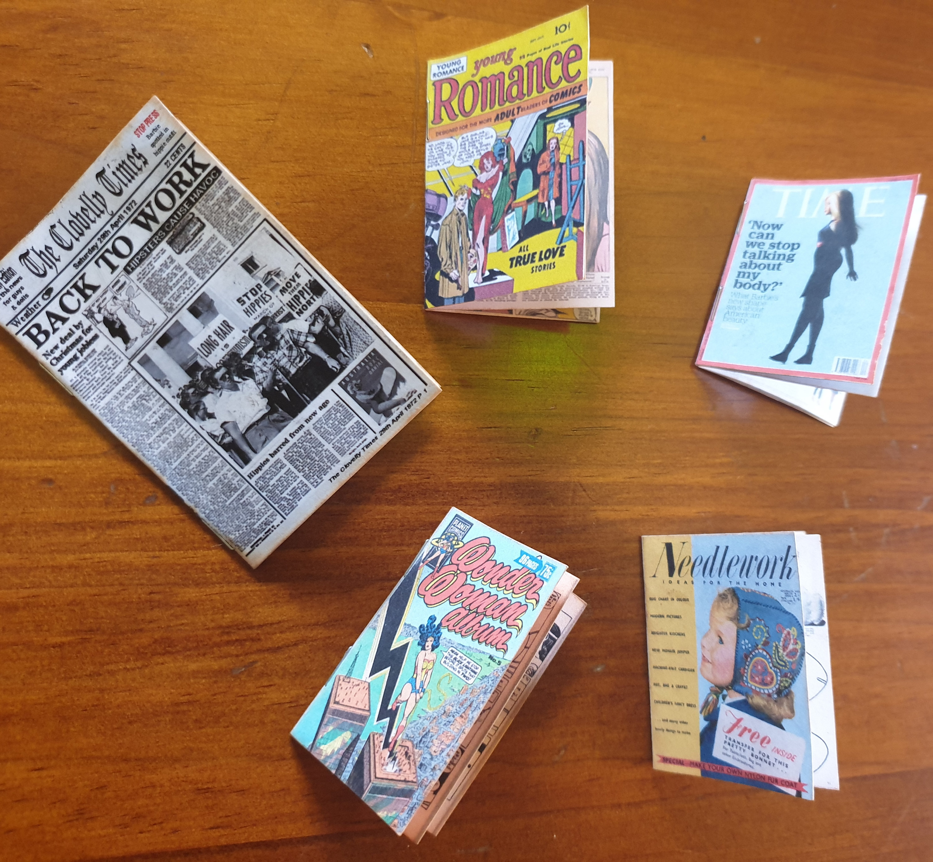 1/6 Scale Set of Miniature Play Magazines Comics Newspaper for | Etsy UK