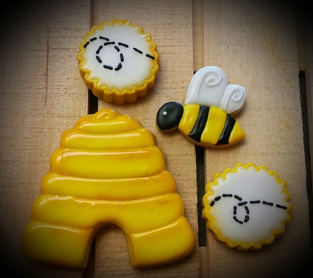 Bumblebee - Bee - Beehive Cookies! Busy Bee! One Dozen - Etsy
