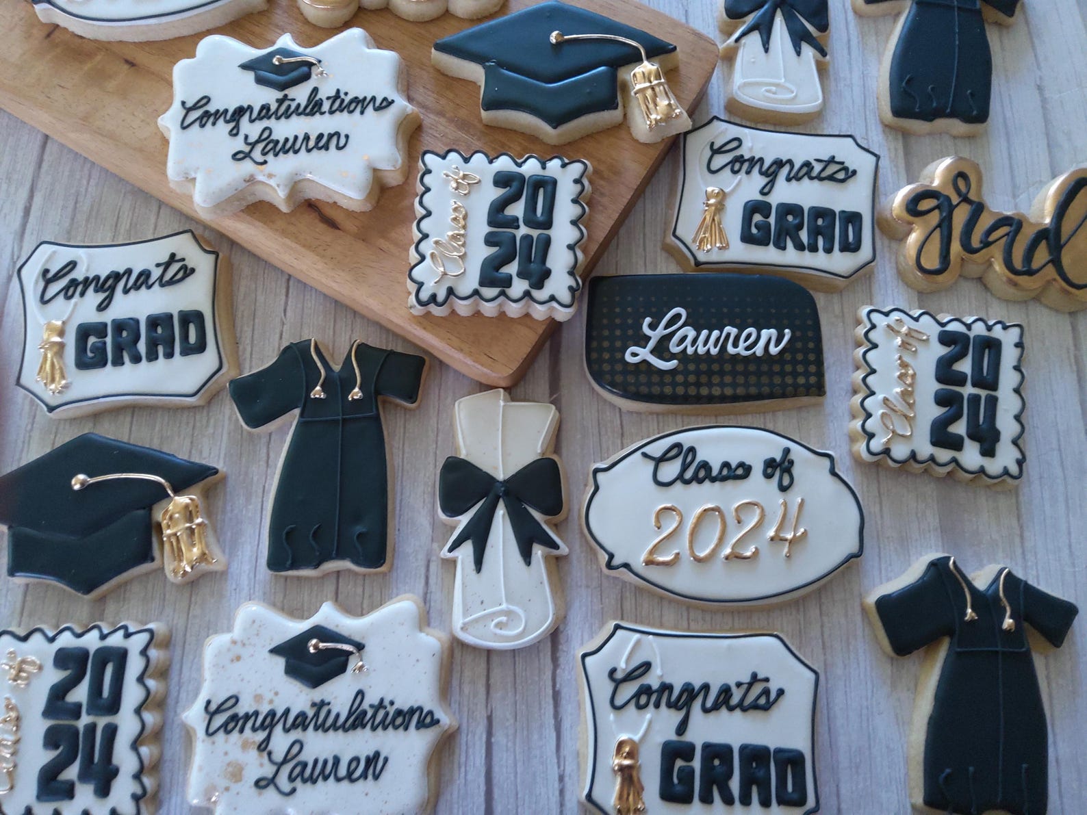 Customizable Graduation Cookies With Metallic Gold - One Dozen - Etsy