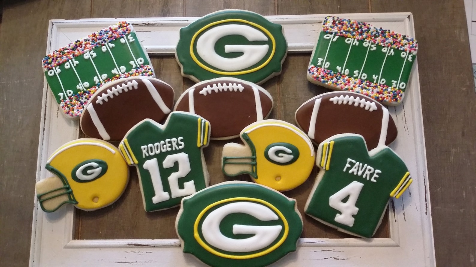 Football Cookies ANY TEAM AVAILABLE Baker's Dozen - Etsy