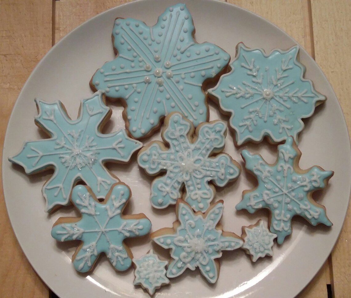 Winter Blue Sparkling Snowflakes - One Dozen Large (minis Are Included ...