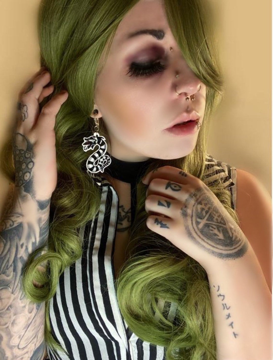 Sandworm Beetlejuice Earrings Tim Burton Halloween Gothic - Etsy