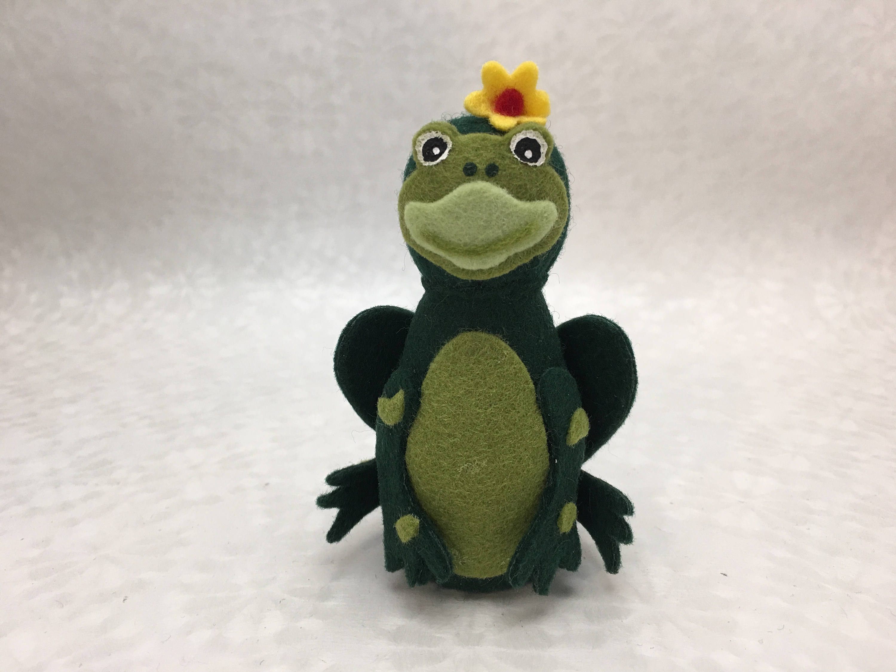 Frogs Peg Frogs Wooden Peg Frogs 3 1/2 Handmade Peg - Etsy