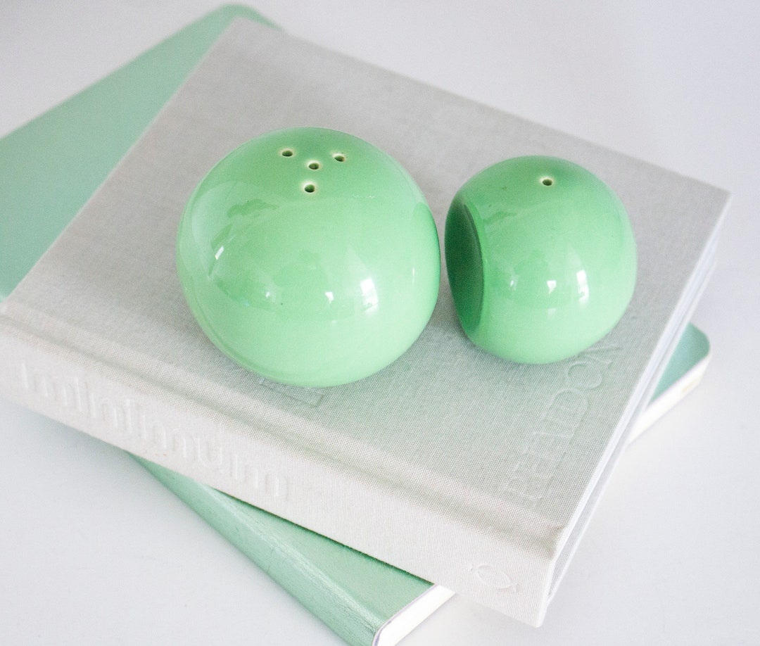 Vintage Sphere Salt & Pepper Shaker, Round Salt Pepper Shaker, Green ...