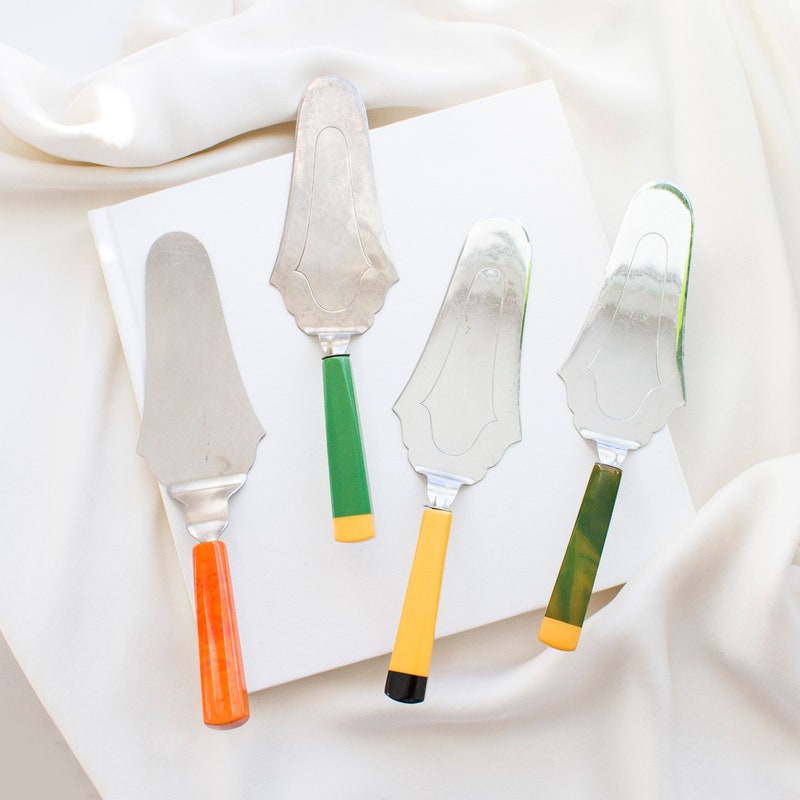 Bakelite Cake Cutter - Etsy