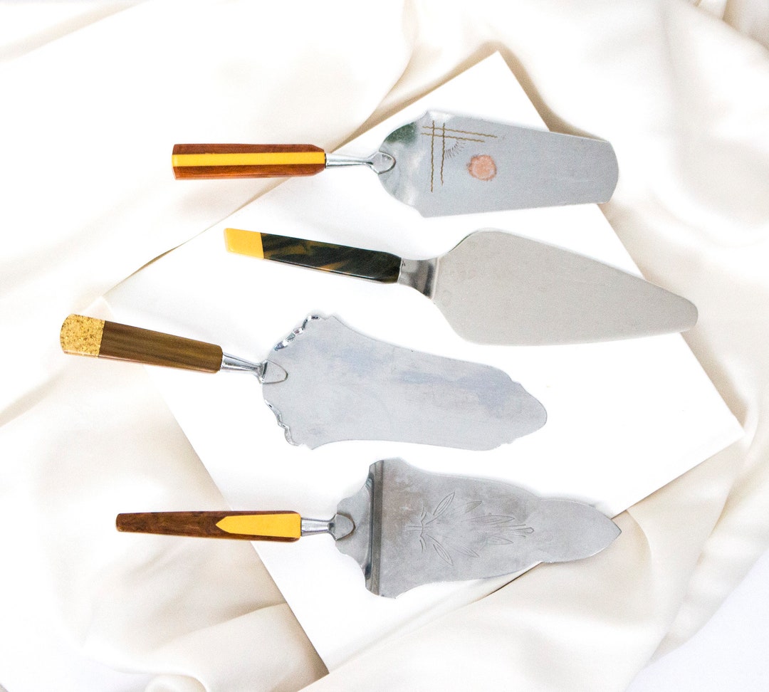 Vintage Art Deco Cake Server, Bakelite Mid Century Cake Slice, Retro ...