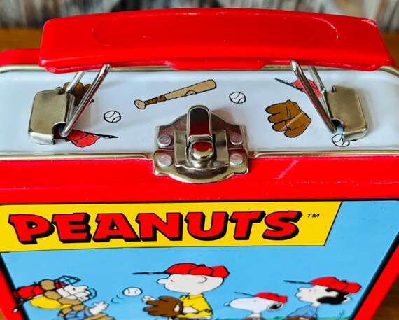 Vintage Peanuts Characters Mini Metal Lunchbox Baseba… - Gem