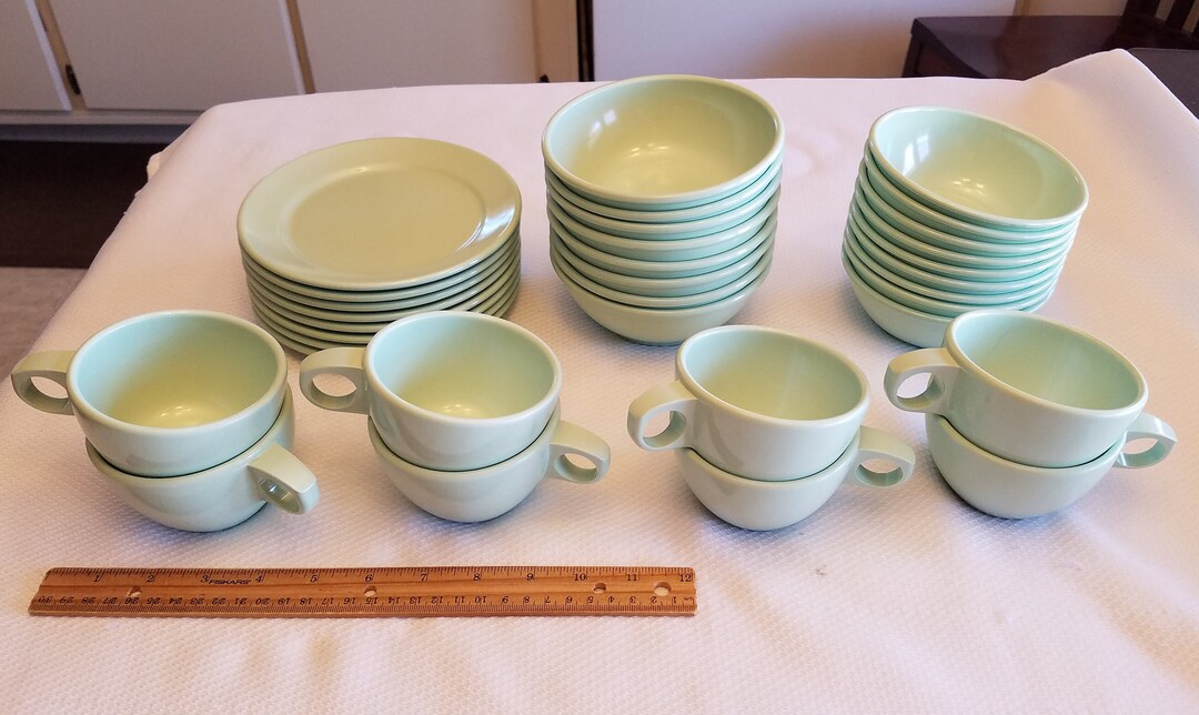 Vintage 32-piece Pastel Green Melmac Melamine Arrowhead Dinnerware Set ...