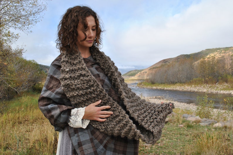 Outlander Infinity Scarf — Claire's Cowl - Etsy