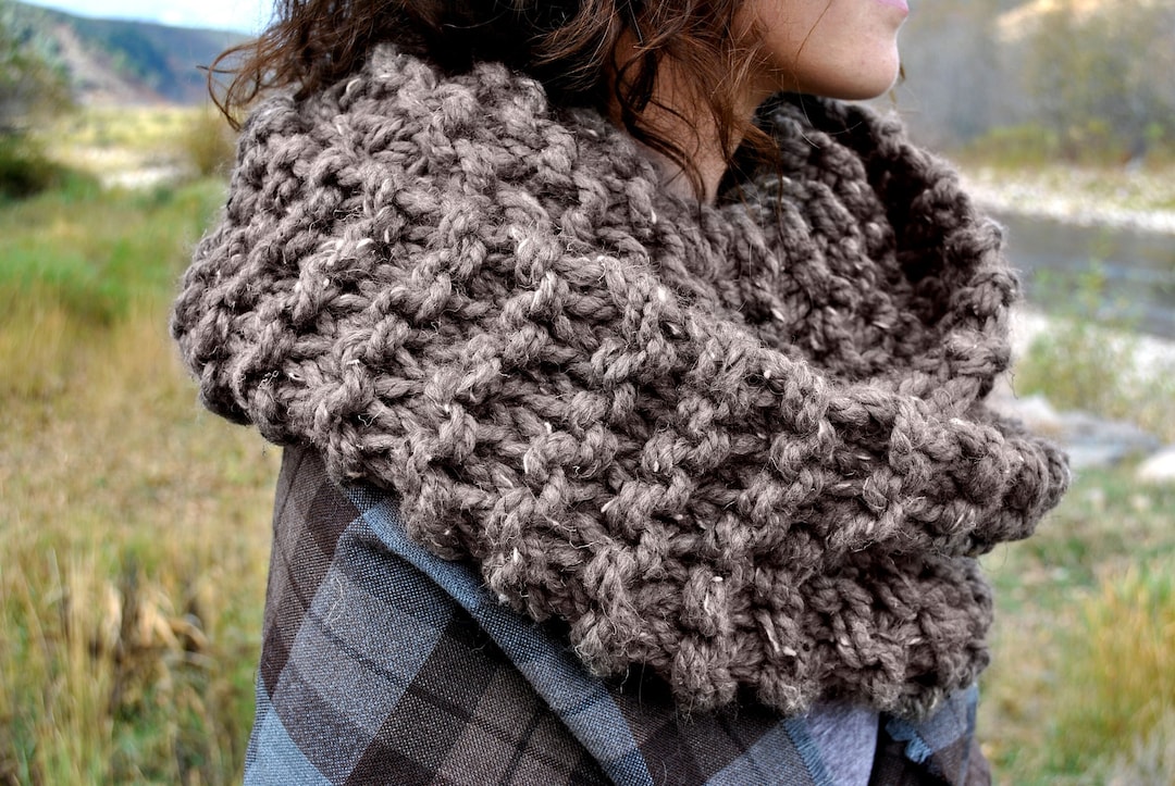 Outlander Scarf — Claire's Season 1 Cowl - Etsy