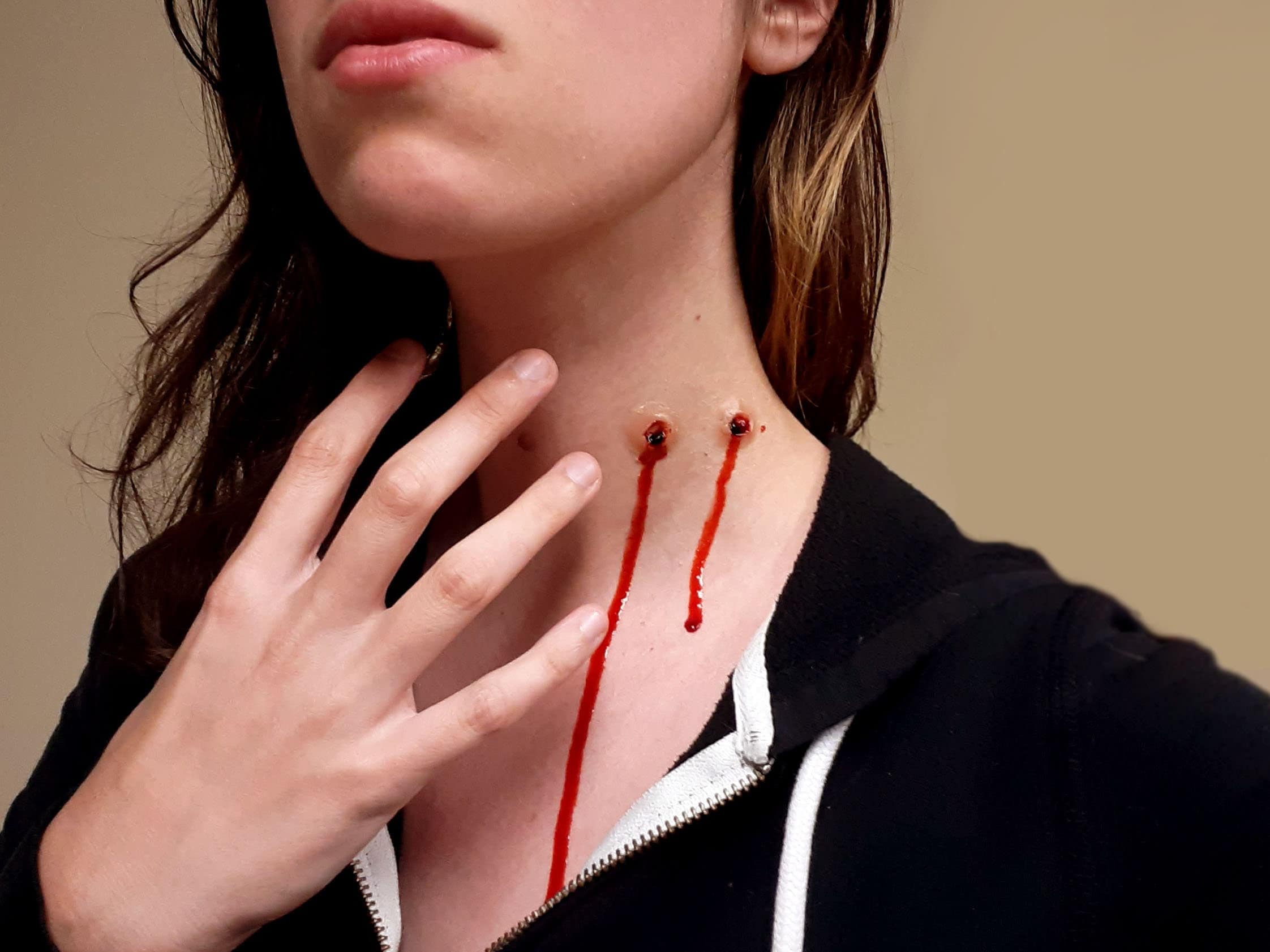 Vampire Bite Marks On Neck