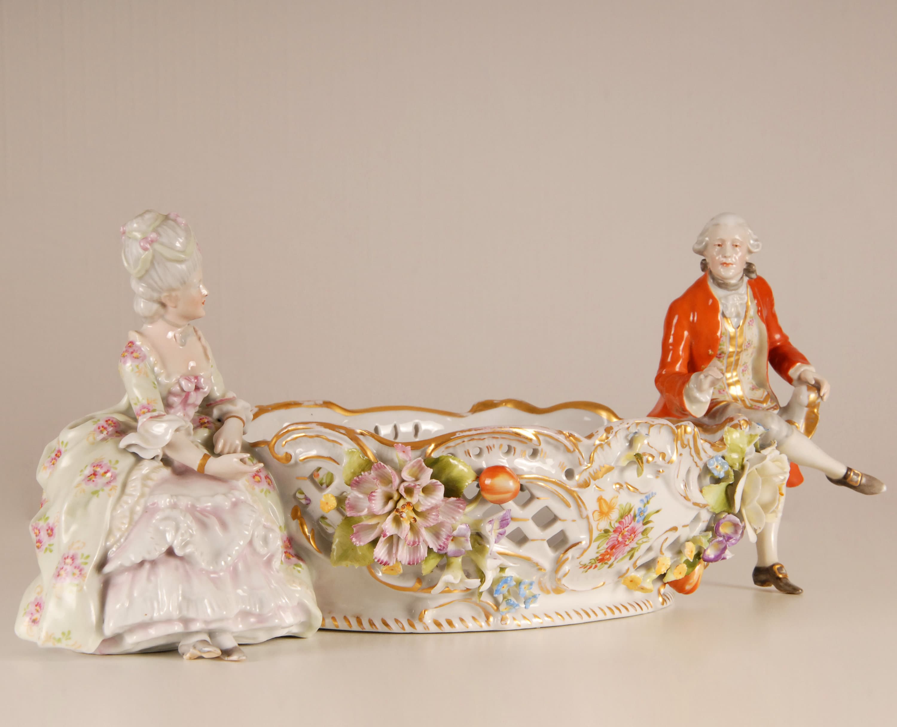 Antieke Duitse porseleinen beeldjes centerpiece figurale mand Dresden ...