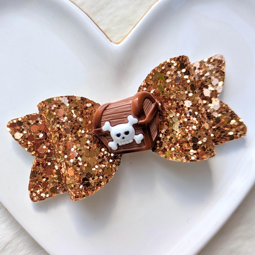 PIRATE TREASURE CHEST Glitter Bow, White Skull Crossbone Barrette ...