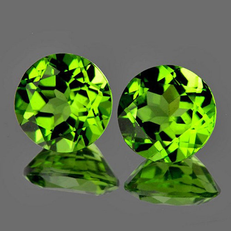 Green Peridot Round 8.00 Mm 2 Pieces Flawless-vvs Clarity - Etsy