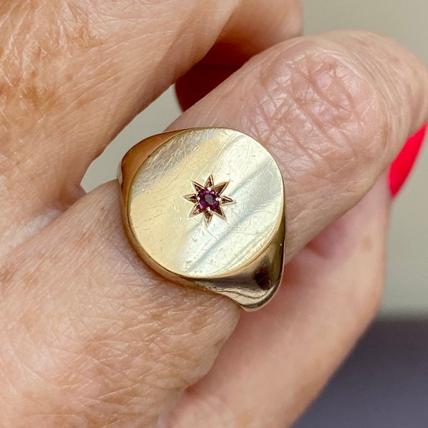 Star Ruby Signet Ring - Etsy