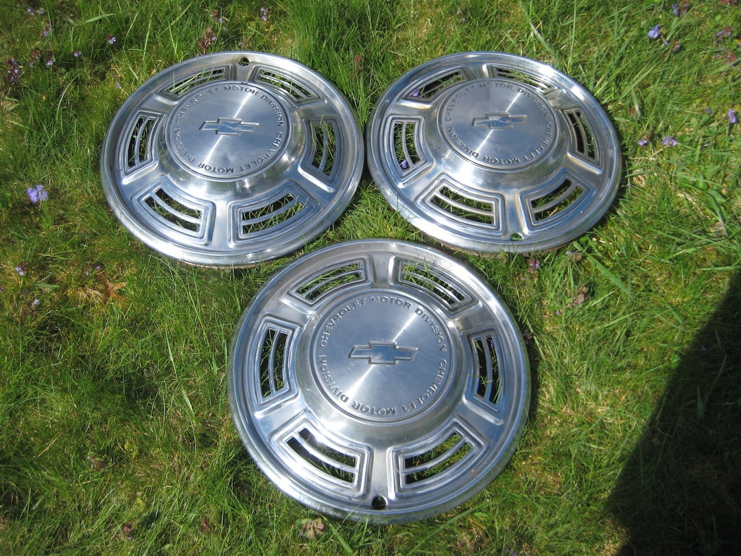 Chevy Chevelle 1970 Hubcaps. ( Set of 3 ). - Etsy