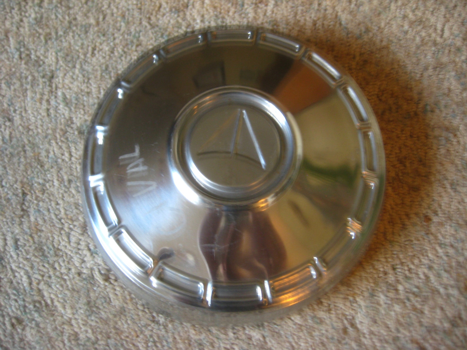 Plymouth Valiant Barracuda 1964-66 Hub Caps. (2). - Etsy