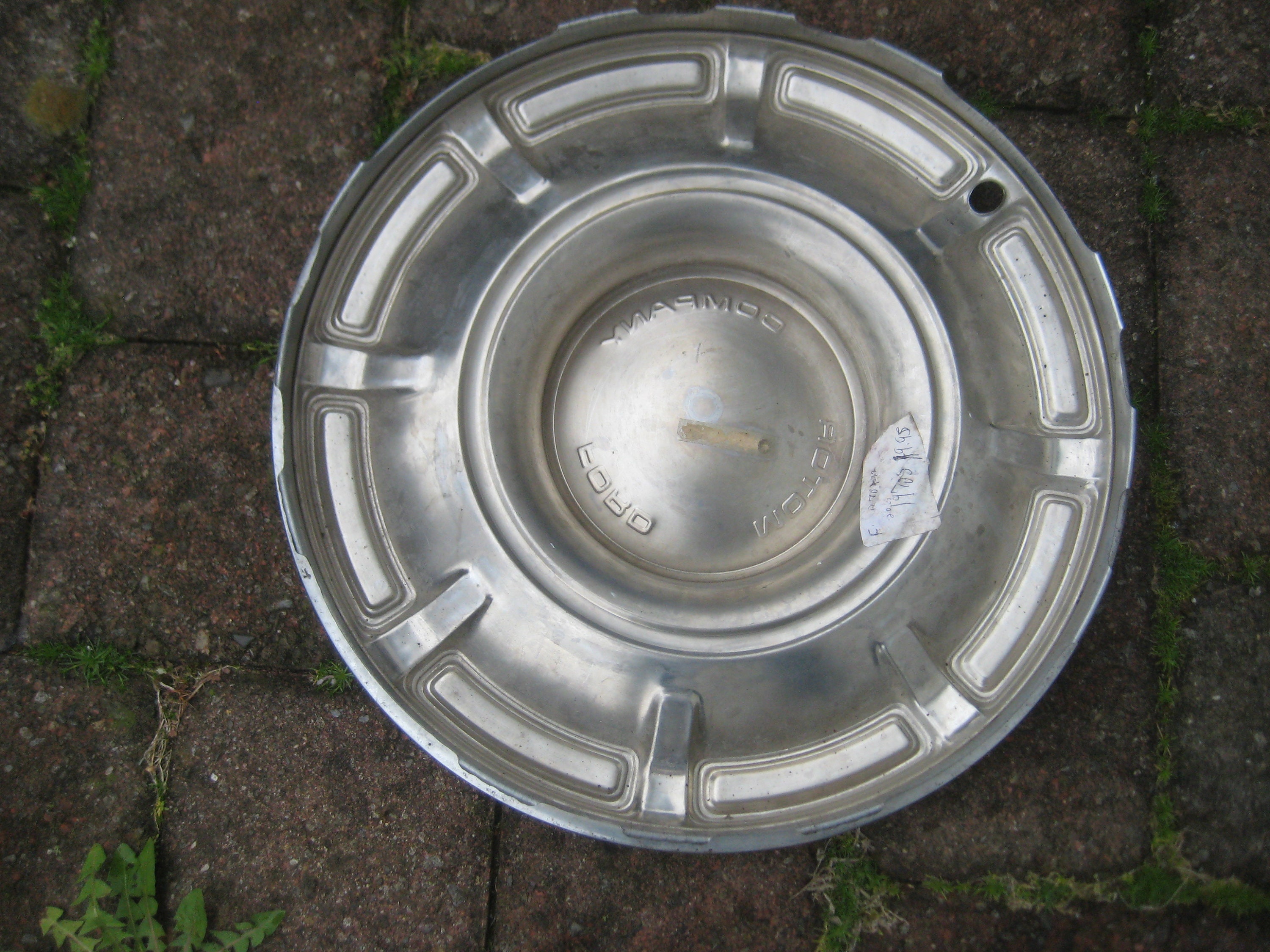 Ford Motor Co. 1970- 72 14 Inch Hubcap. - Etsy