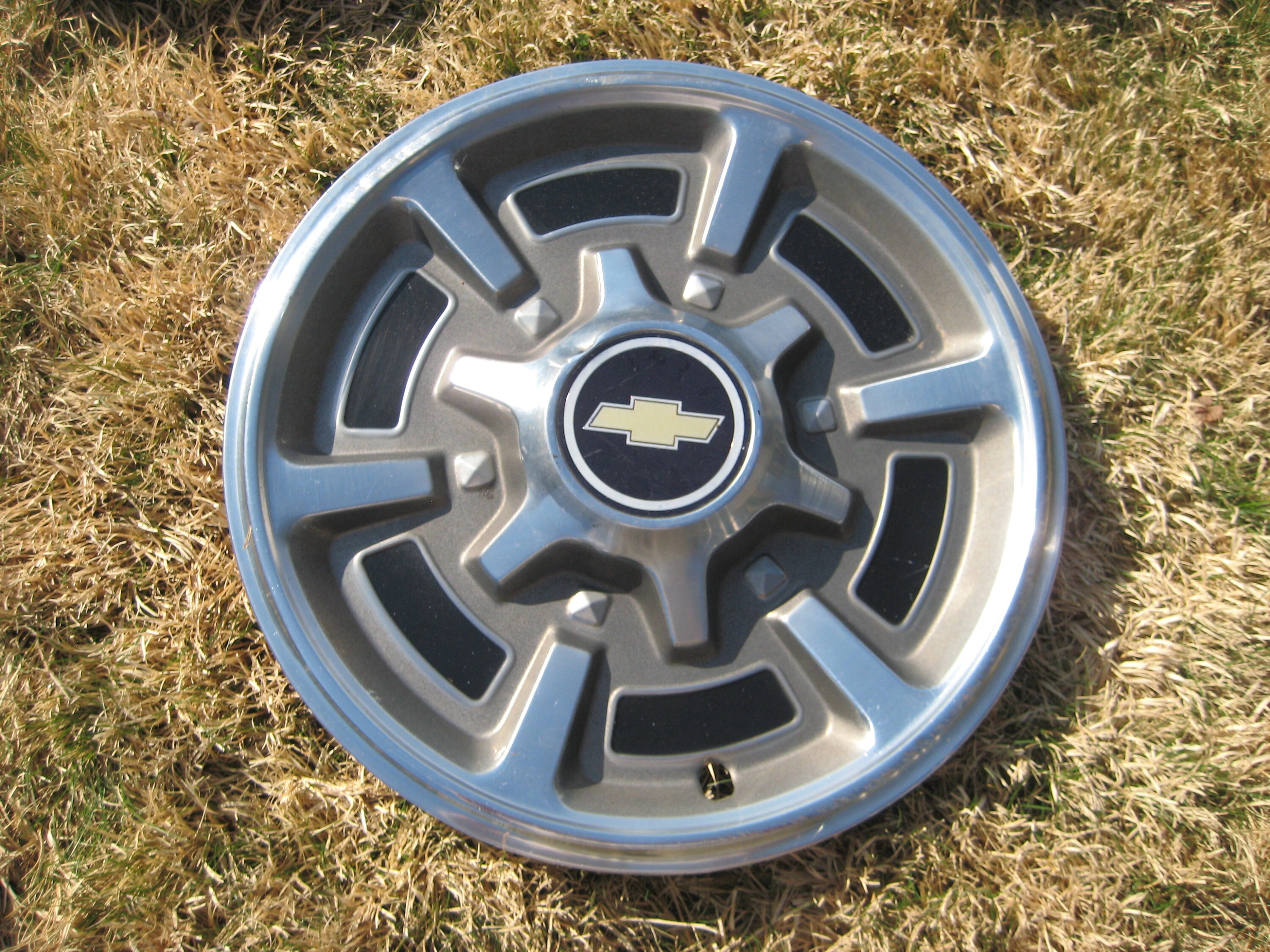 Chevy Blazer , Suburban, C10 K10 1973-85 Hubcaps. ( Set of 4 ). - Etsy