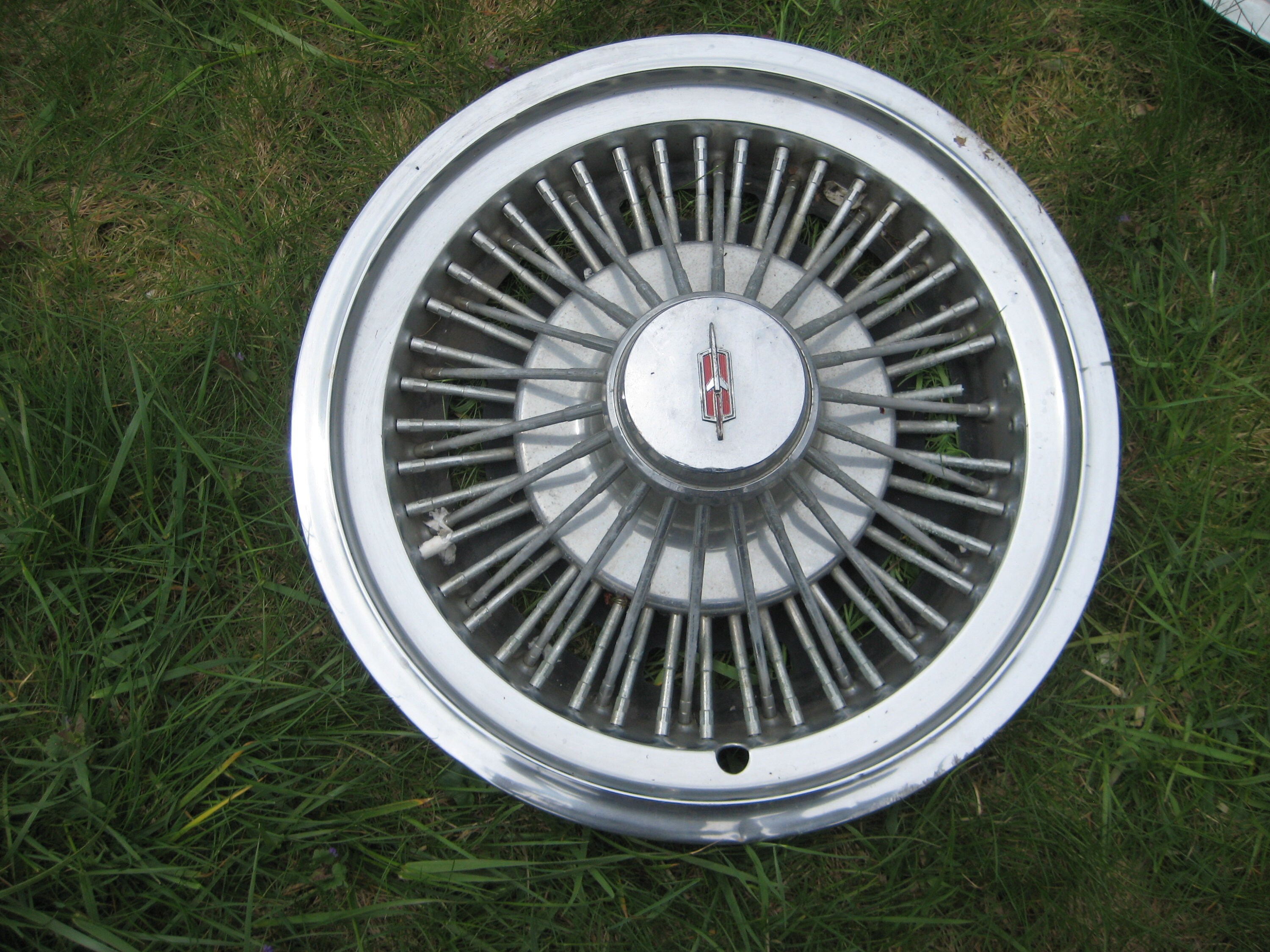 Oldsmobile Cutlass, F85, Omega Wire Hubcaps. !972-78. 14 Inch. ( Set of ...