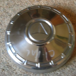 Plymouth Valiant Barracuda 1964-66 Hub Caps. (2). - Etsy