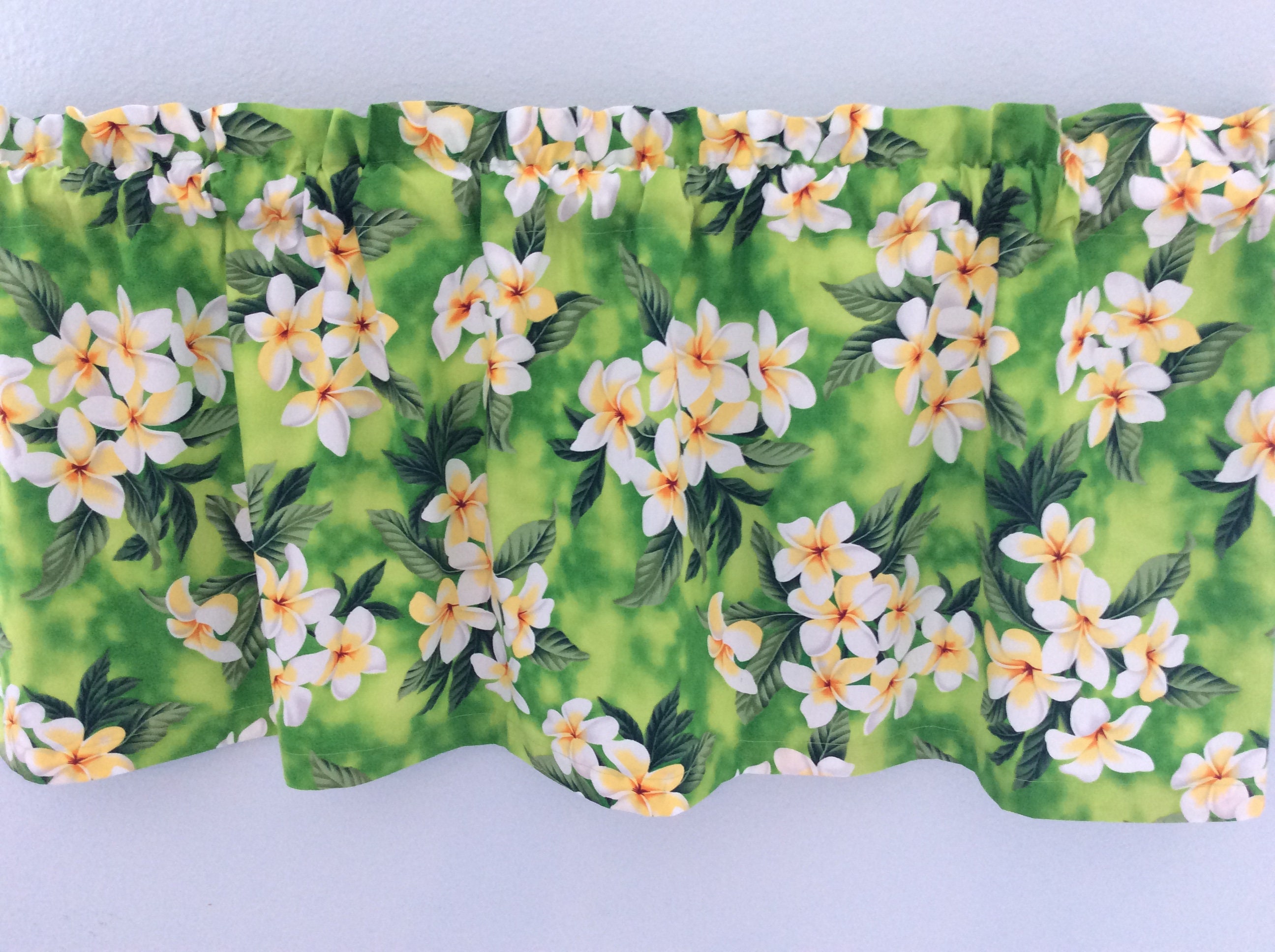 Hawaiian Window Valance With Yellow and White Plumeria on Lime - Etsy