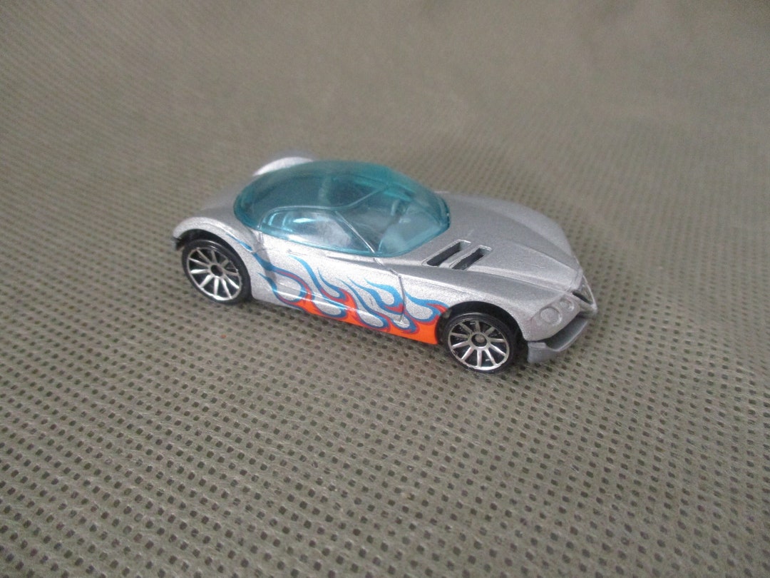Hot Wheels Golden Arrow Silver With Flames 2002 Mattel Die Cast Toy Car ...