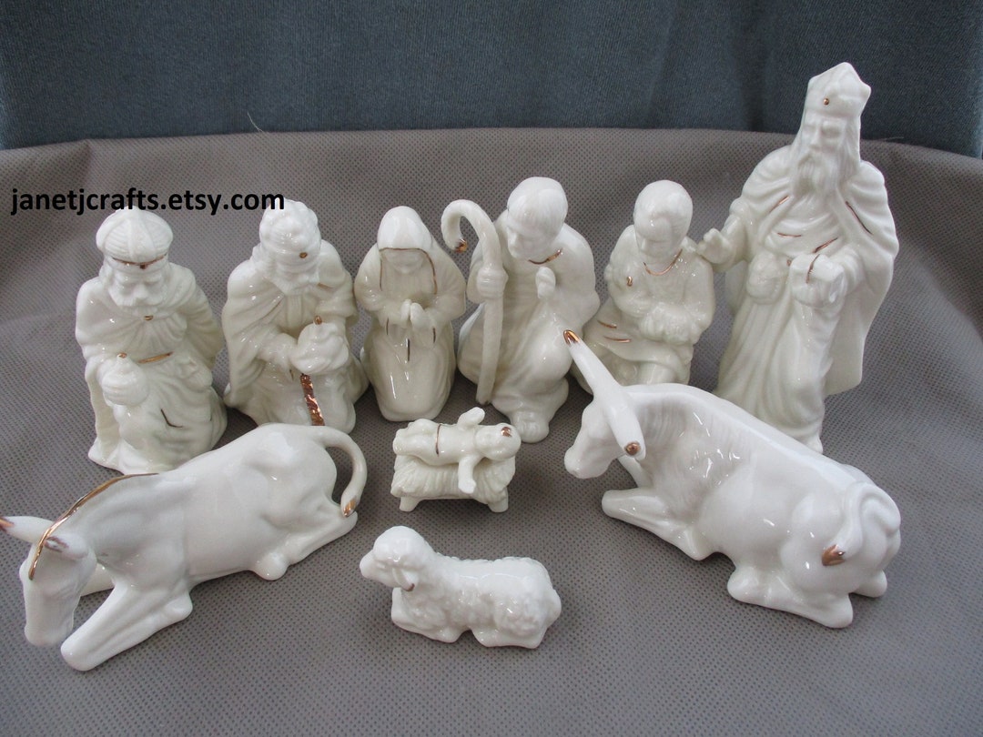 Vintage Lefton Nativity Scene , White Trimmed in Gold , 10 Pcs, 1980's ...
