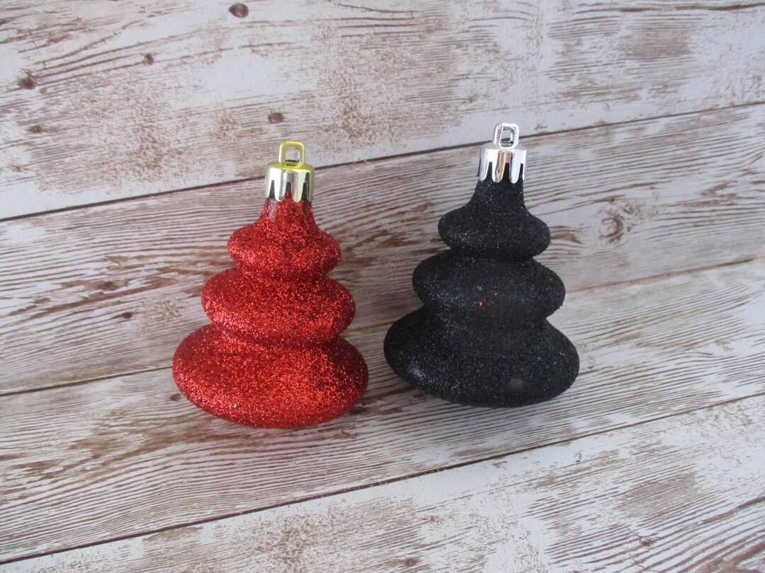Vintage Christmas Tree Ornament Plastic Two Tree Figurines, Red, Black ...