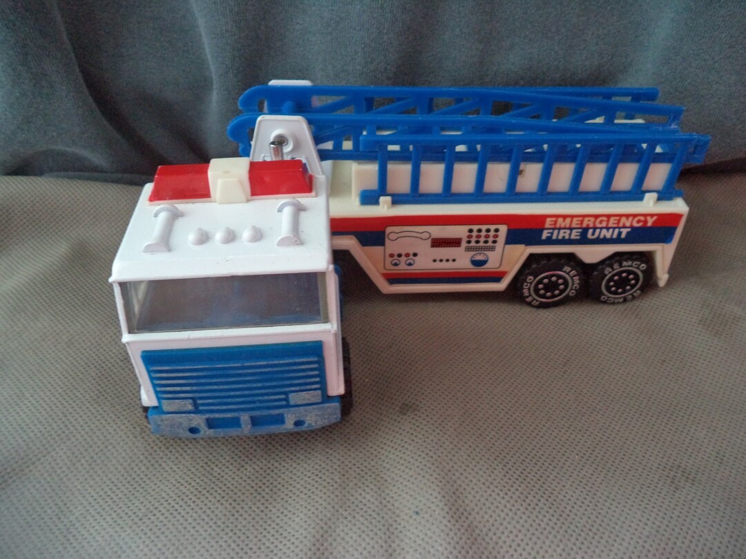 Vintage Remco Plastic Toy Semi Truck, 1987 Remco Ladder Truck ,dial 911 ...